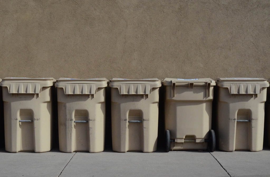 More complaints about city trash collectors - WOWO News/Talk 92.3 FM ...