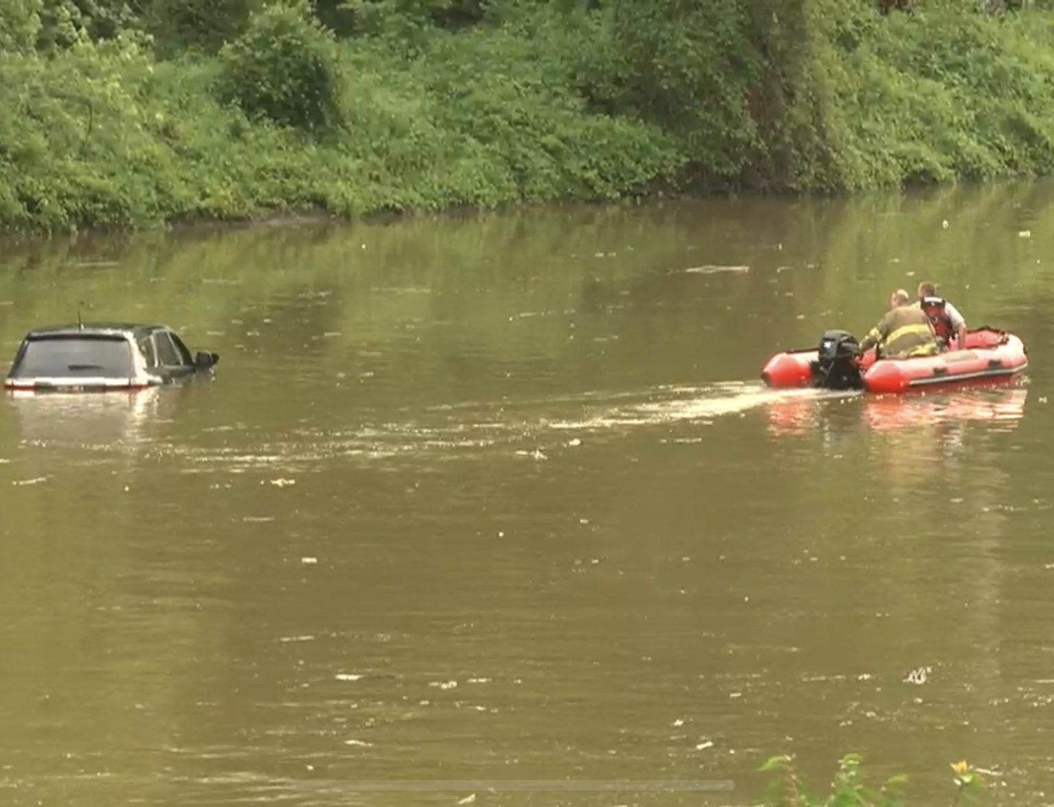 Car Pulled from St. Joseph River - WOWO News/Talk 92.3 FM and 1190 AM