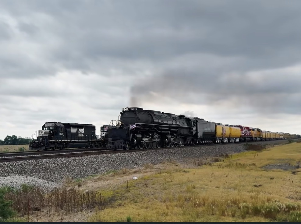 Historic “Big Boy” Steam Engine Rolling Through Fort Wayne During ...